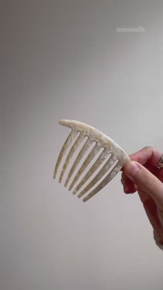 CREAM SHELL PIN – minimalh